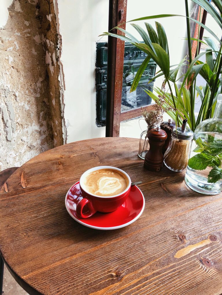 Lisbon coffee shops ultimate guide - Polish Your Fashion