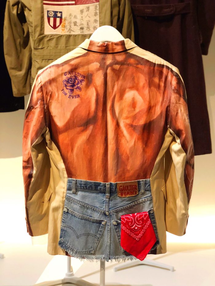 Expo throwback: "Back side. Dos à la mode" - Polish Your Fashion