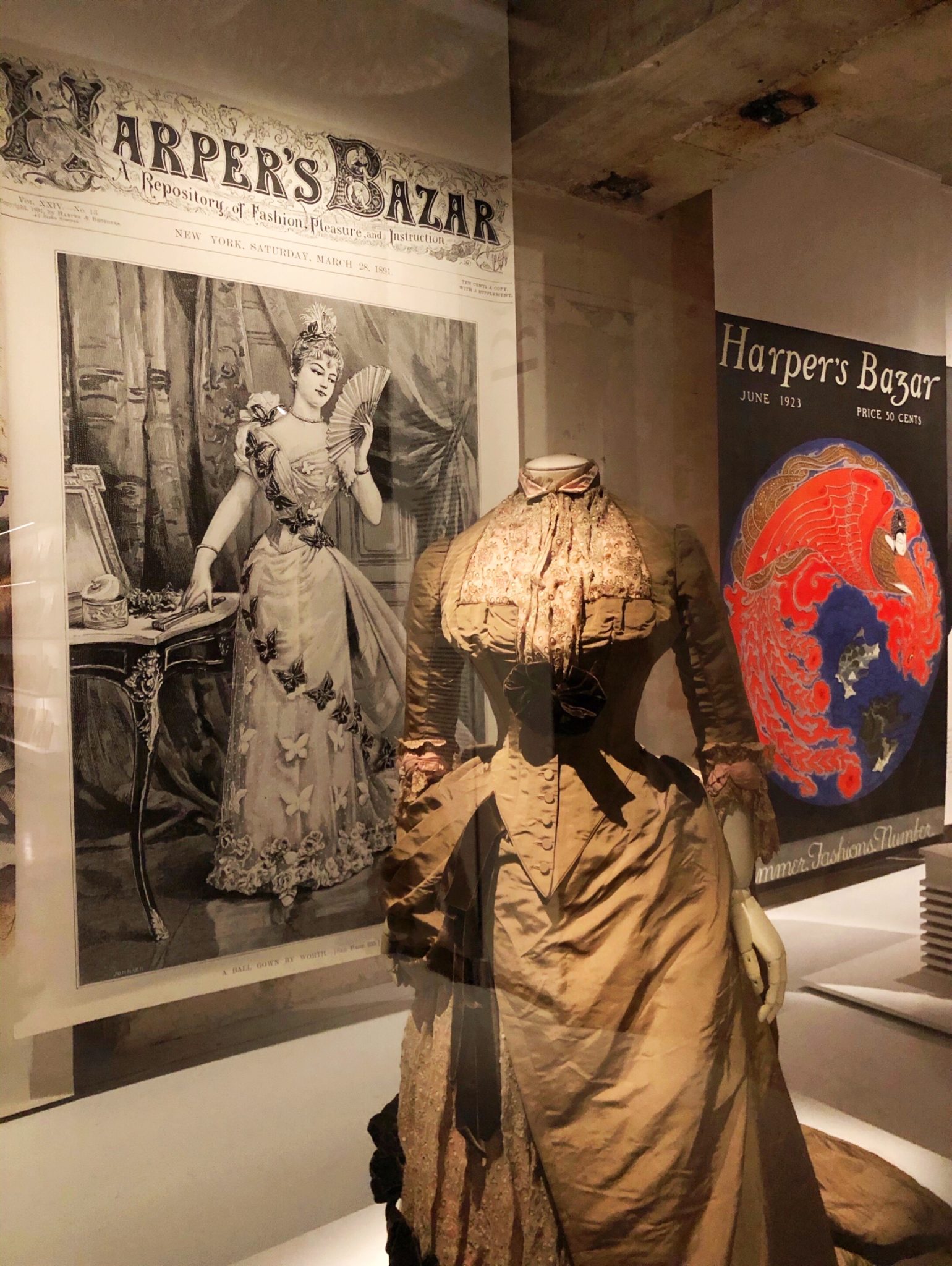 Expo: Harper's Bazaar. First in fashion. - Polish Your Fashion